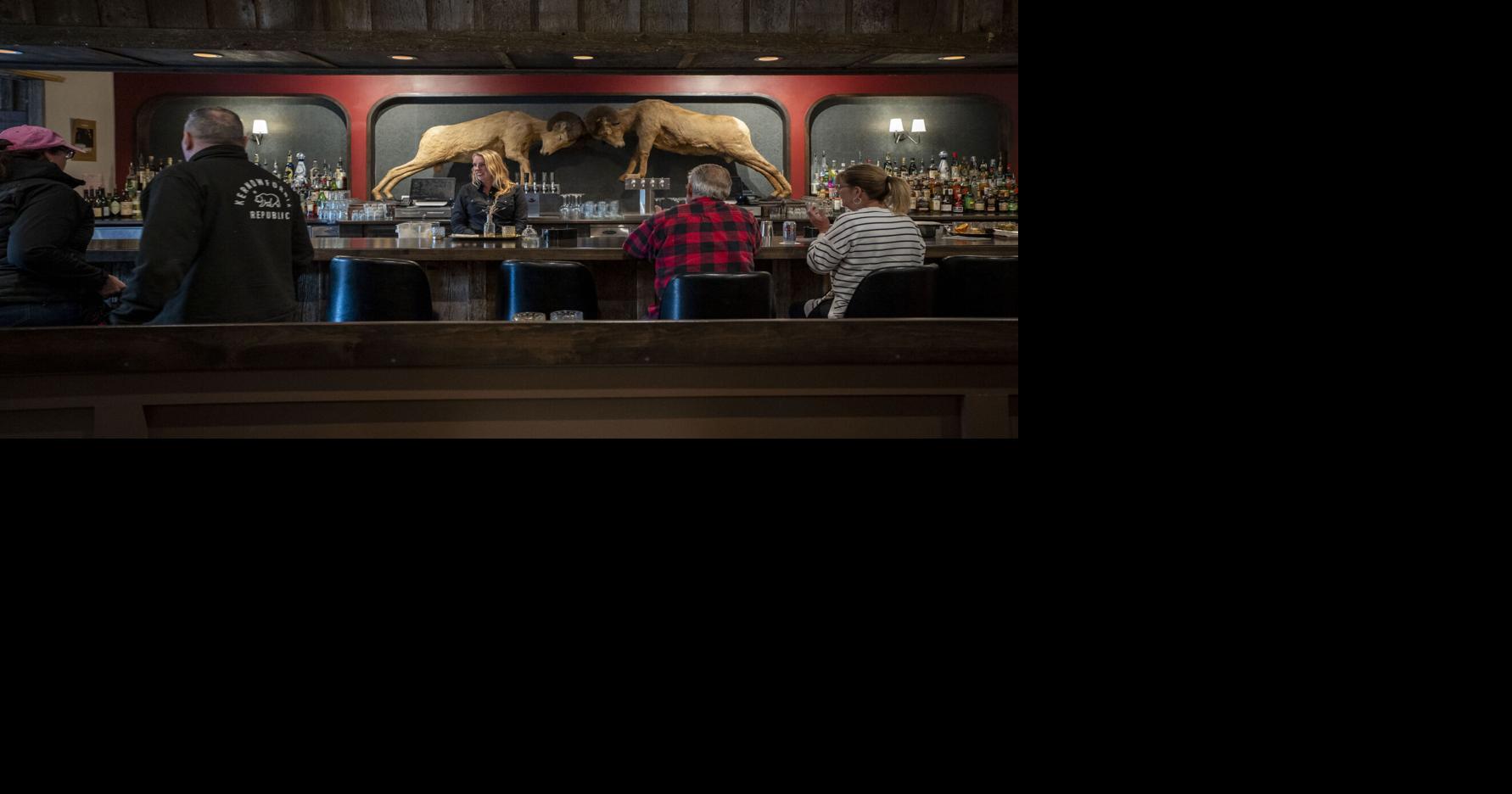 El Papachango takes the floor | Local | jhnewsandguide.com