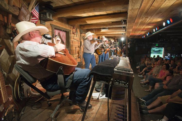 Circling the chuckwagons | Features | jhnewsandguide.com