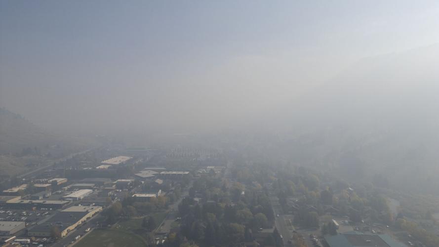 Pack Trail Fire smoke casts haze over valley | Environmental ...