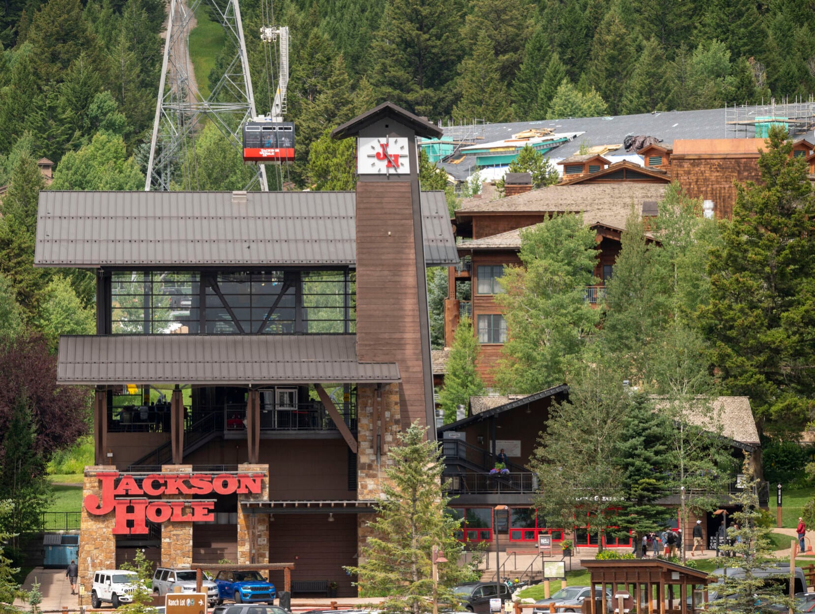 Jackson Hole Mountain Resort plans for ‘6-star’ base area hotel ...