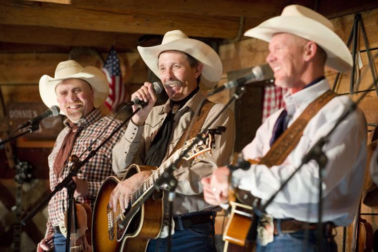 Circling the chuckwagons | Features | jhnewsandguide.com