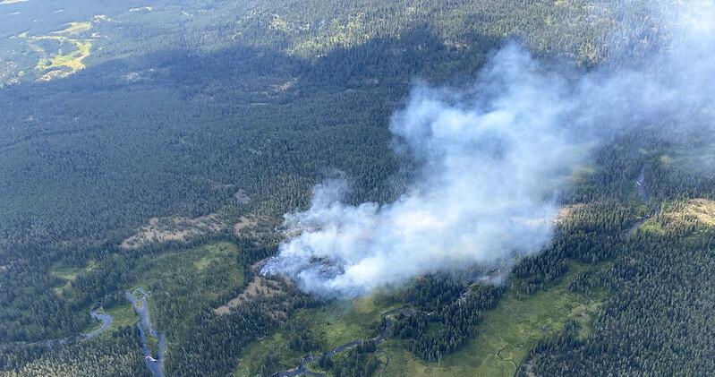 Wildland fire burns in southwest corner of Yellowstone National Park ...