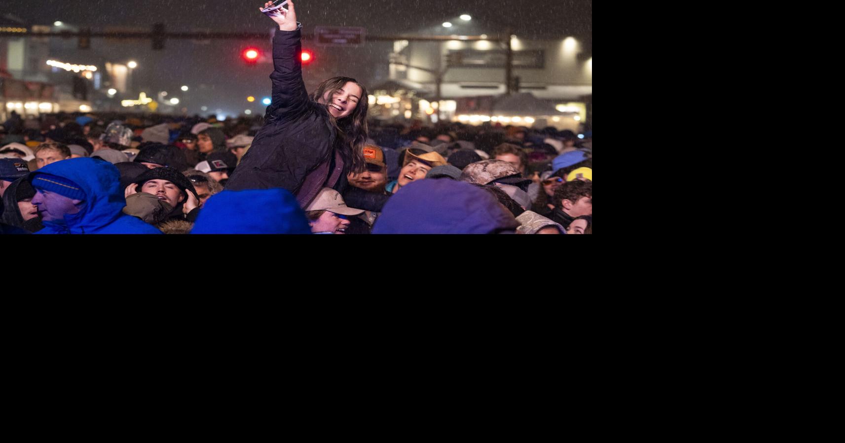Rendezvous Fest draws crowds through rain, sleet or snow | The Hole ...