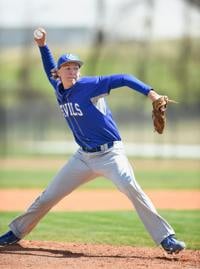 Slagle serves as an inspiration on and off the field | Sports ...