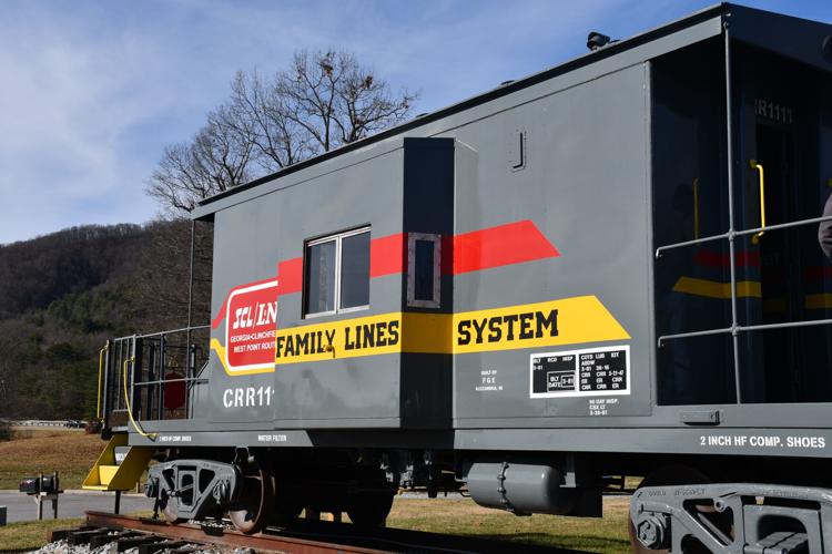 Town of Unicoi cuts ribbon on remodeled CRR 1111 caboose | Local News | johnsoncitypress.com