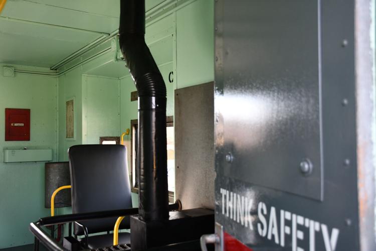 Town of Unicoi cuts ribbon on remodeled CRR 1111 caboose | Local News | johnsoncitypress.com