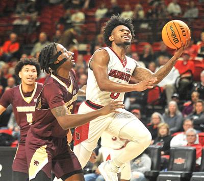 Fields shines as Red Wolves hold off Bobcats | Sports | jonesborosun.com