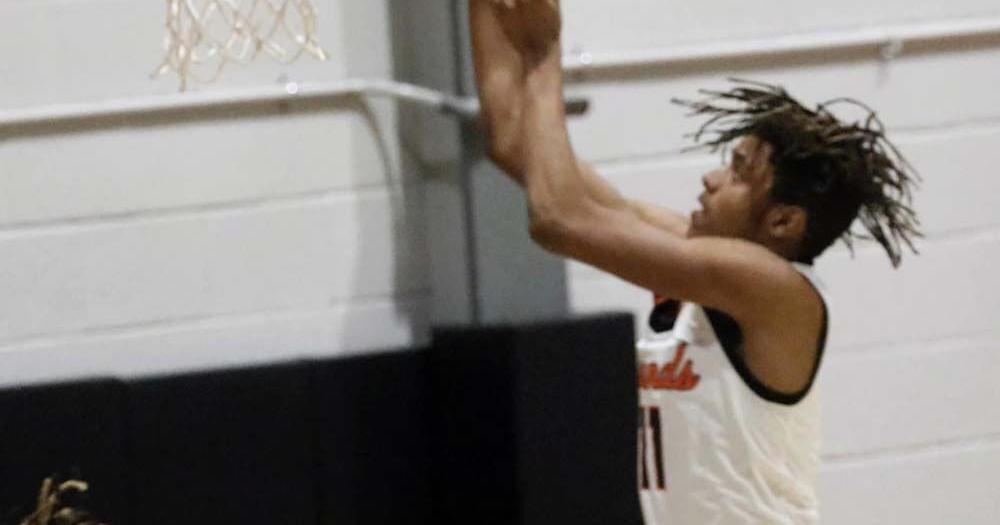 GREYHOUNDS FALL TO RIVERSIDE | Newport | jonesborosun.com