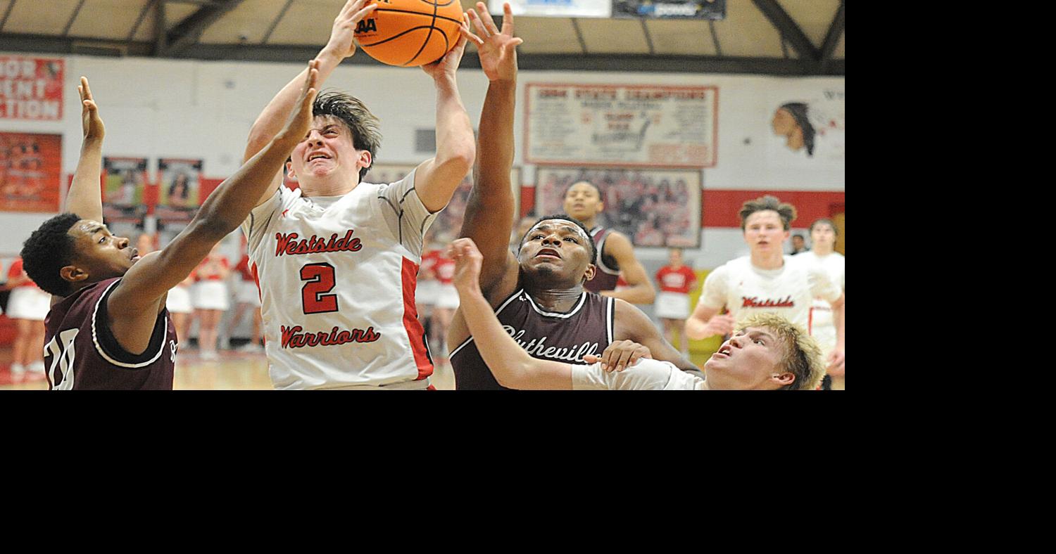 Warriors edge Chickasaws in 4A-3 opener | Sports | jonesborosun.com