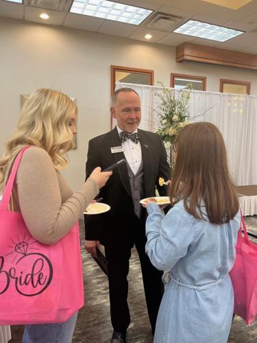Dream Weddings Bridal Expo fills Holiday Inn ballroom | Journal-news ...