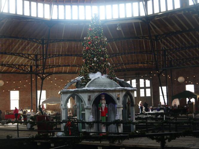 Merry Makers Market draws crowd to Martinsburg's historic Roundhouse ...