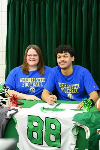 Woolaston signs to play Division 1 football at Morehead State | Journal ...