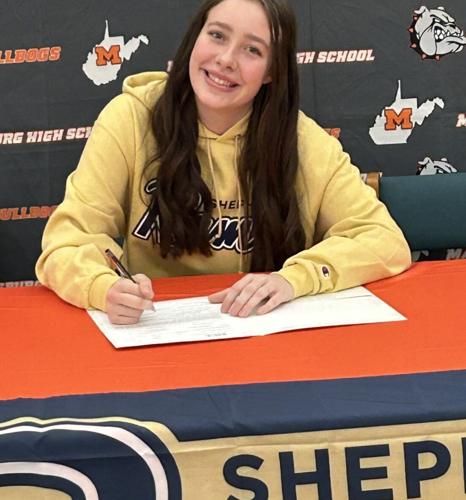 Martinsburg's Bishop 'set' to play at Shepherd | Journal-news | journal ...