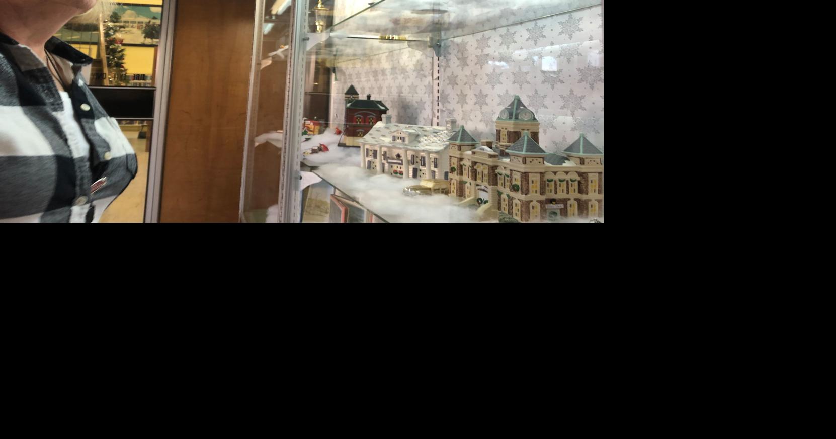 Martinsburg Public Library decorates floors during holiday season ...