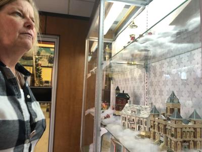 Martinsburg Public Library decorates floors during holiday season ...