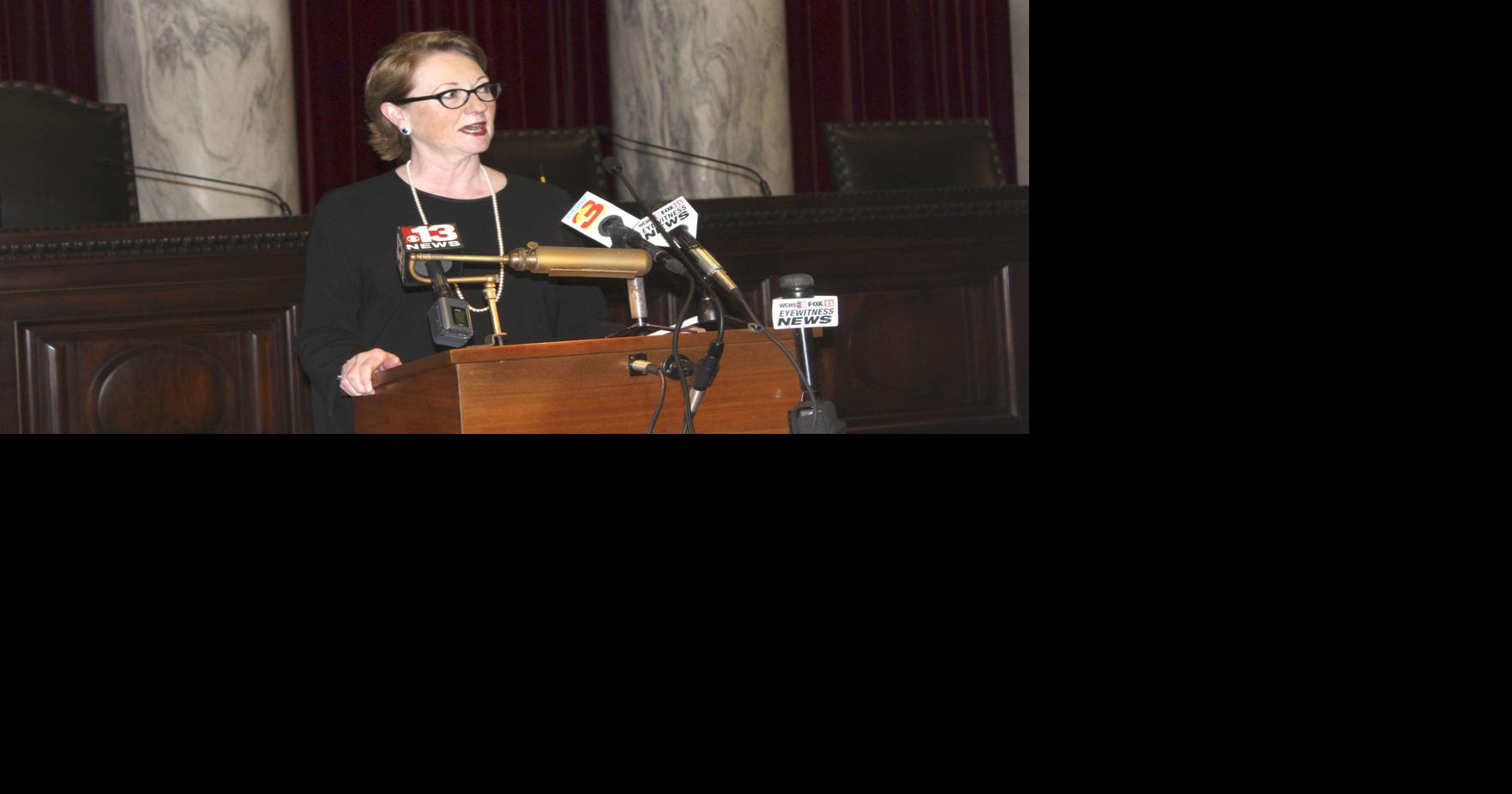 Justice Robin Davis resigns, voters to elect second justice to supreme ...