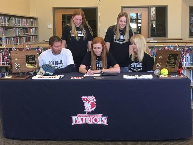 Close ties help Washington's Ruffner continue softball career at ...