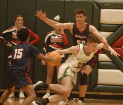 Applemen run away from Patriots | Journal-news | journal-news.net