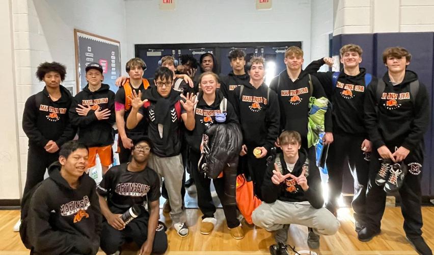 Martinsburg starts wrestling dual season undefeated, eyeing the Cougar ...