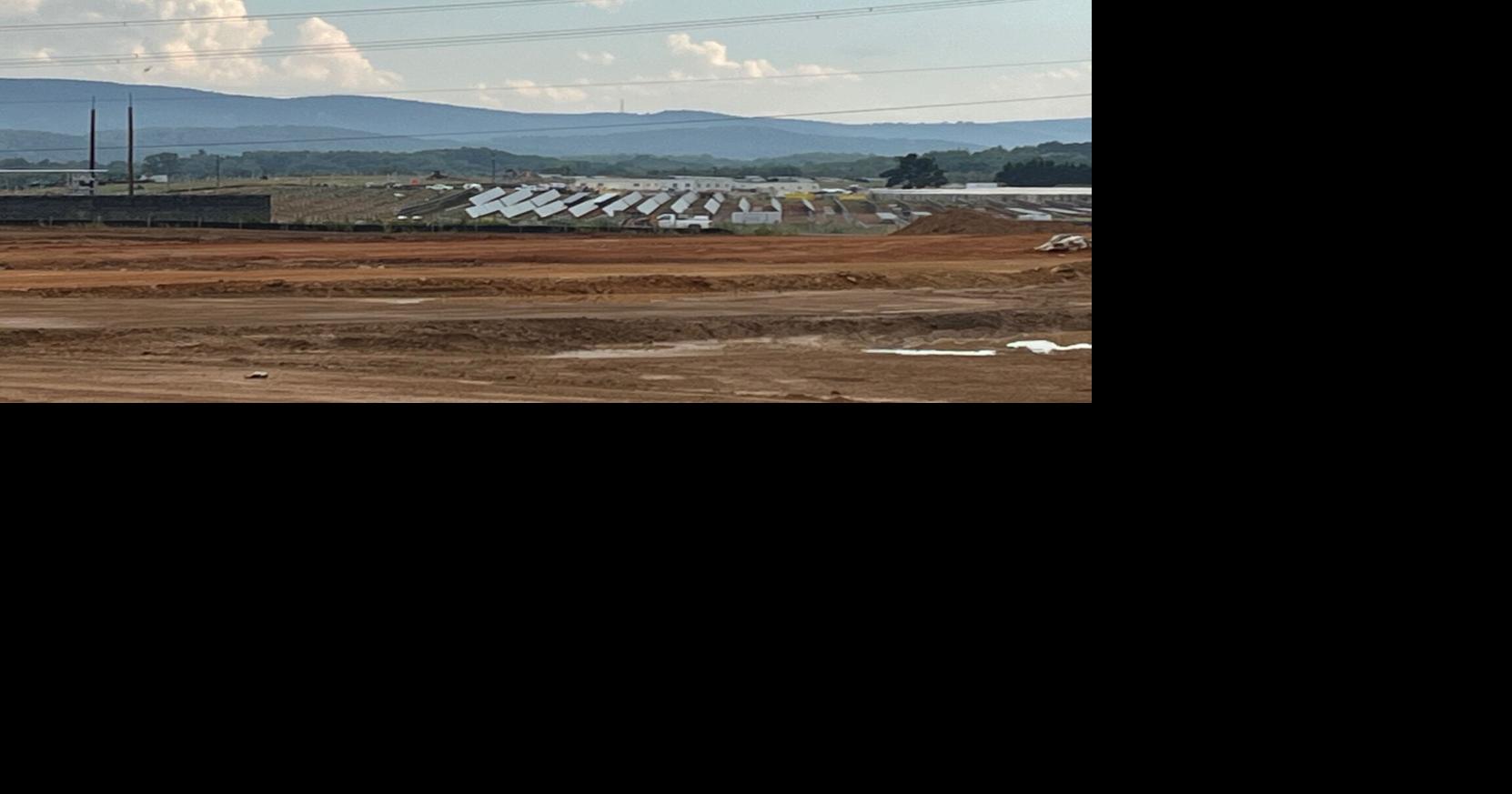 Town hall draws huge crowd with concerns over solar compounds | Journal ...