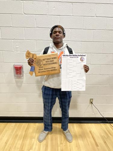 Martinsburg starts wrestling dual season undefeated, eyeing the Cougar ...