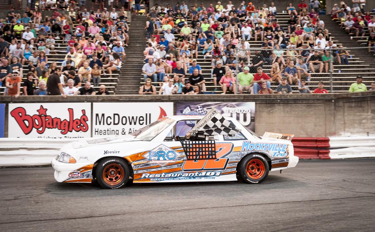 Race Night at Bowman Gray Stadium | Galleries | journalnow.com