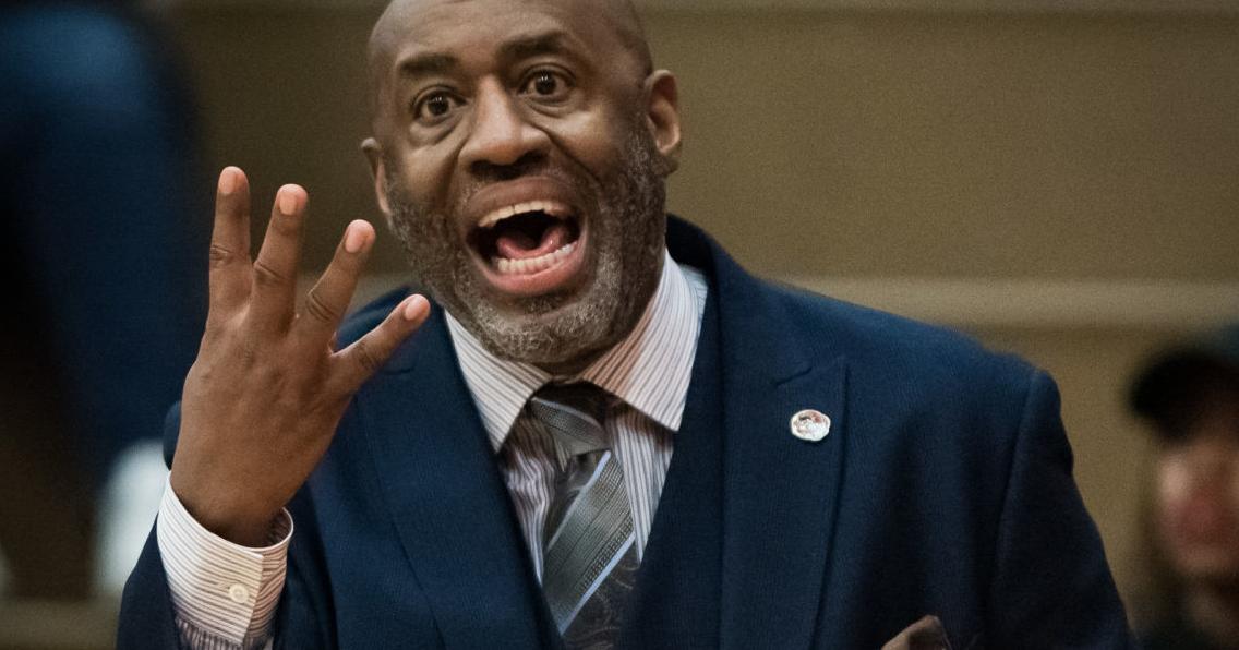 WSSU's Cleo Hill Jr. is named CIAA coach of the year; Rob Colon named ...