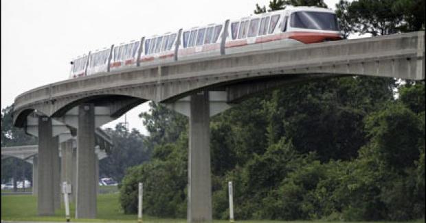 Walt Disney World monorail crash kills employee