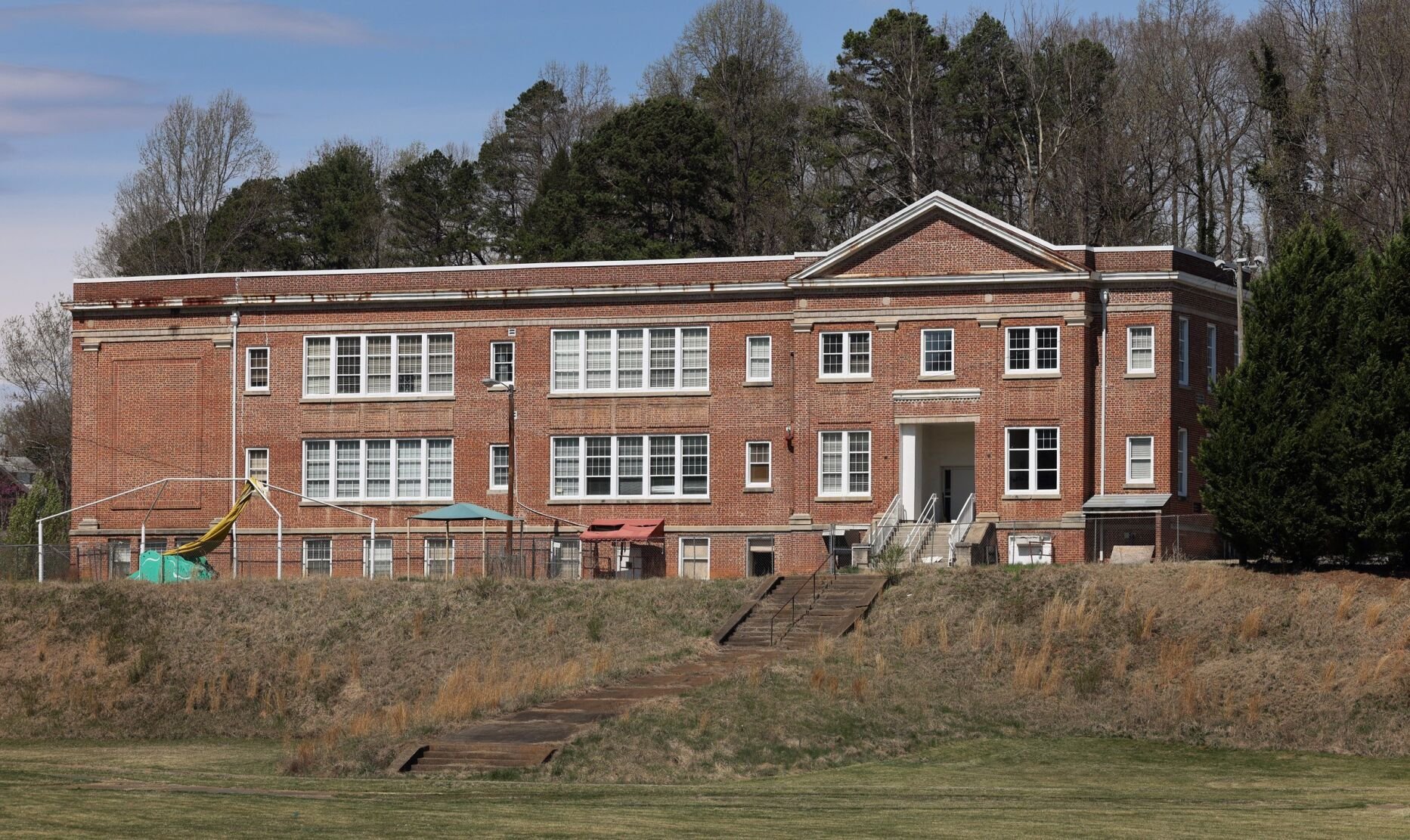 Feeling Friends to buy Old Skyland Elementary in Winston NC?