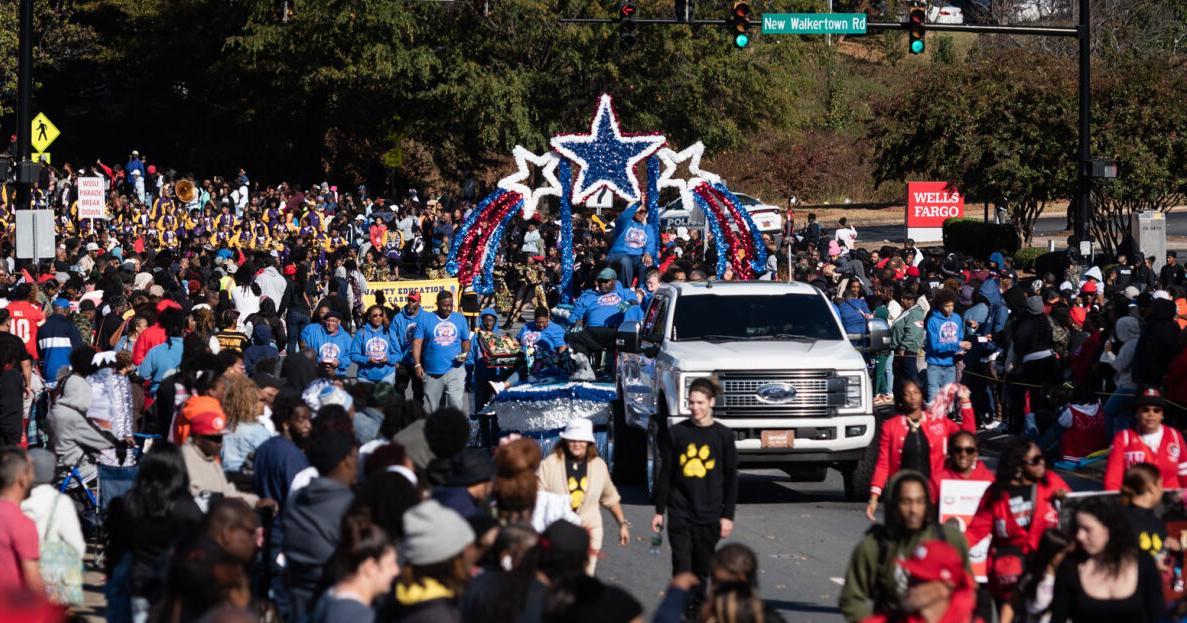 5 struck by vehicle during WSSU parade