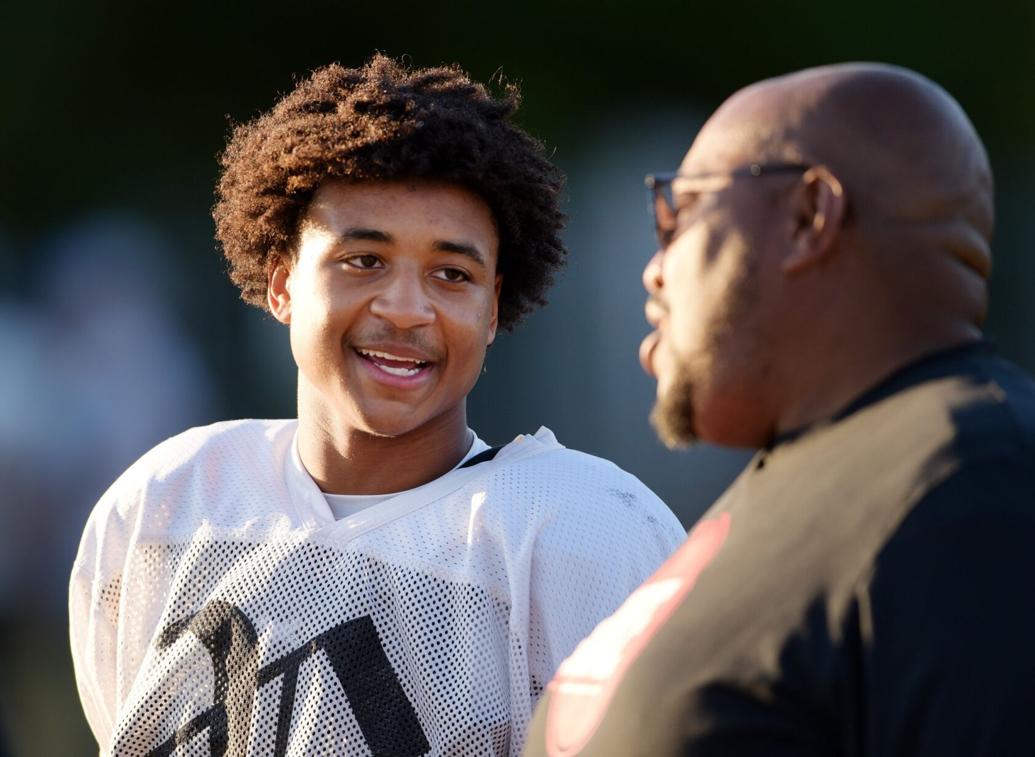 Freshman Jaylen Moore turning heads as key running back for Reagan High ...