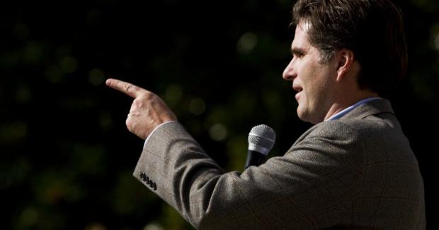 Tagg Romney stumps for his dad at Wake Forest University