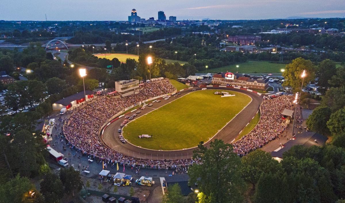 A.J. Sanders closes the deal in Stadium Stock while Riley Neal is ...