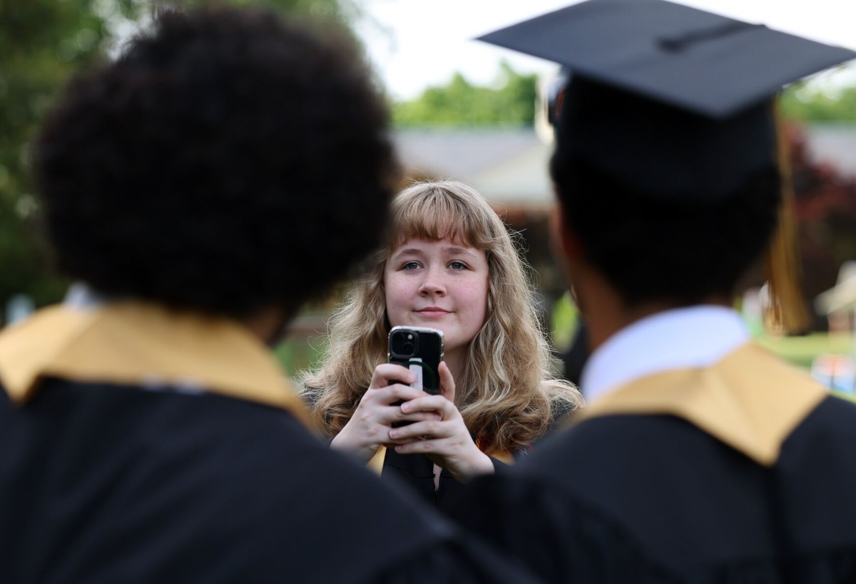 Scott Pelley urges Wake Forest grads to protect democracy