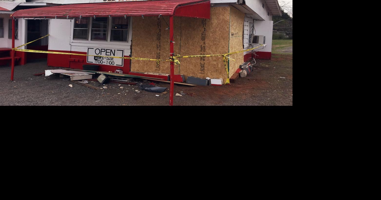 Snook's owner vows to reopen restaurant after crash