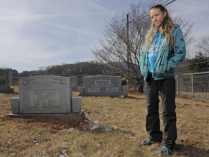 Rumors that her mother’s killer remains free 30 years after escaping ...