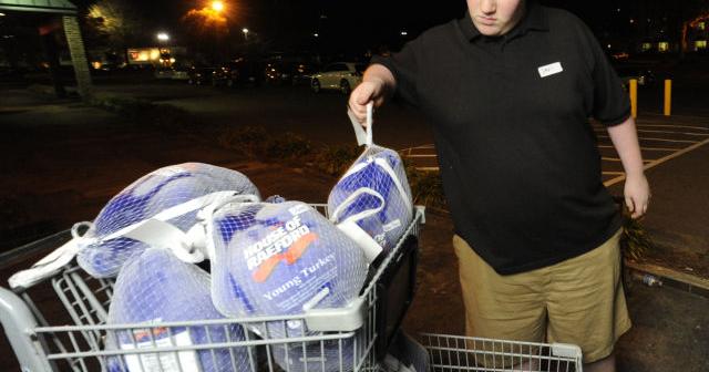 Clemmons Food Pantry prepares for Thanksgiving