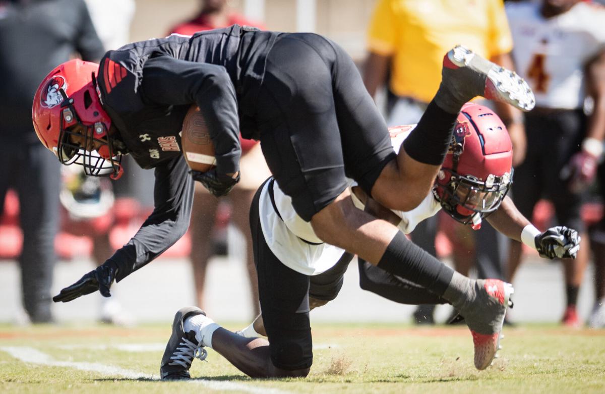 Daylin Lee, Trevon Hester lead WSSU past Shaw 34-14