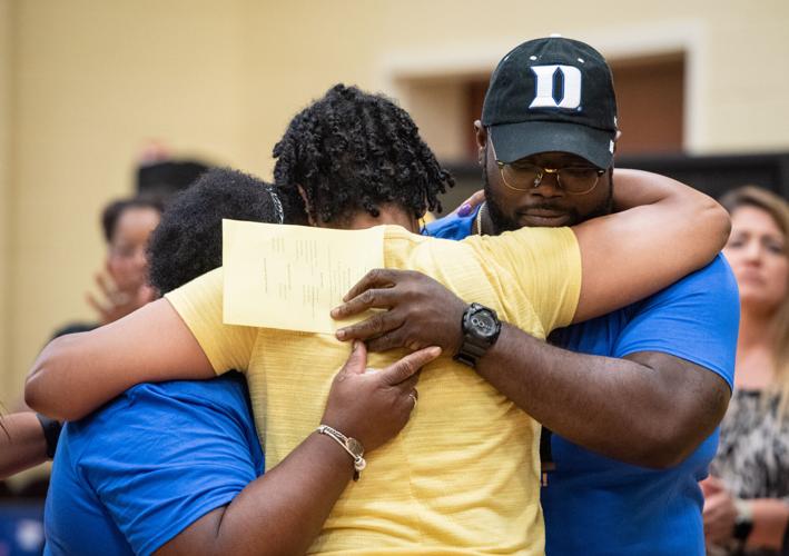 Carter High School celebrates class of 2022 at graduation ceremony