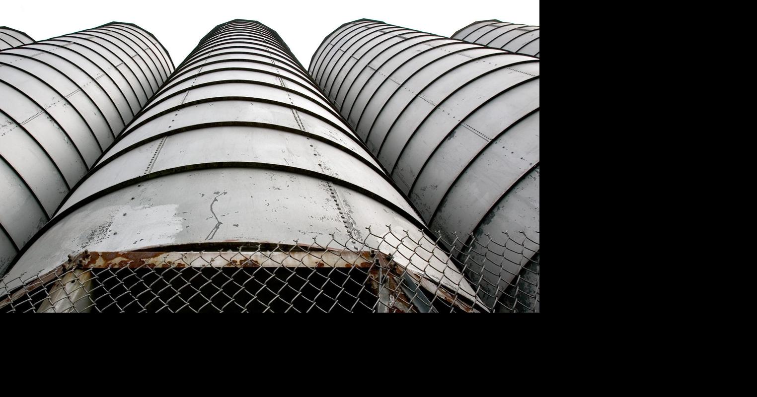 Americans build silos which leads to political polarization
