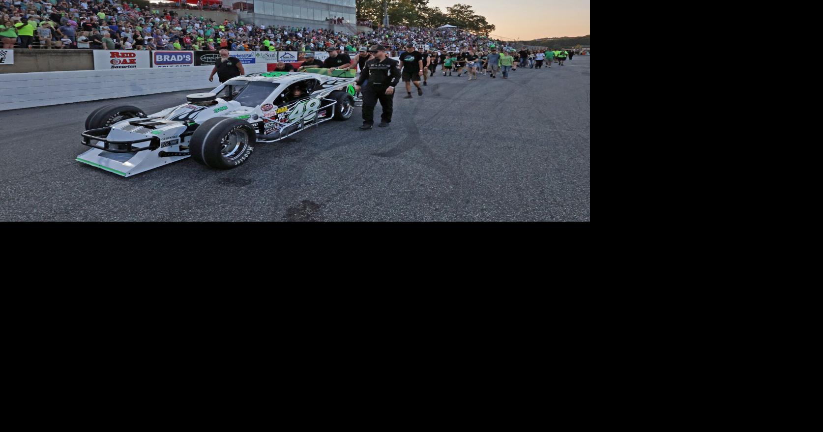 Photo gallery from Bowman Gray Racing