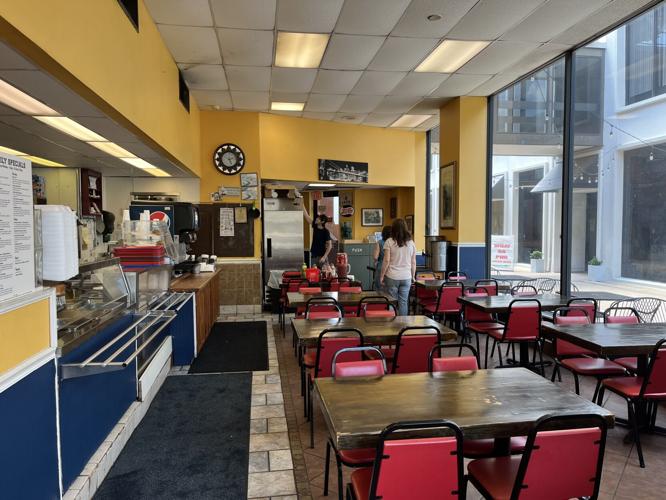 Courtside Cafe closes; new restaurant moving in