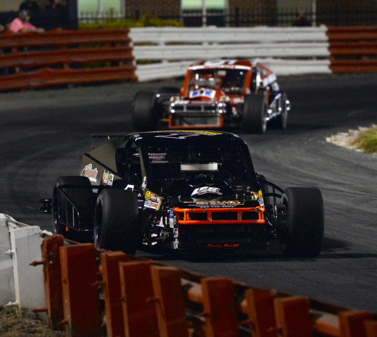 Burt Myers hoping to cruise to 7th Modified title