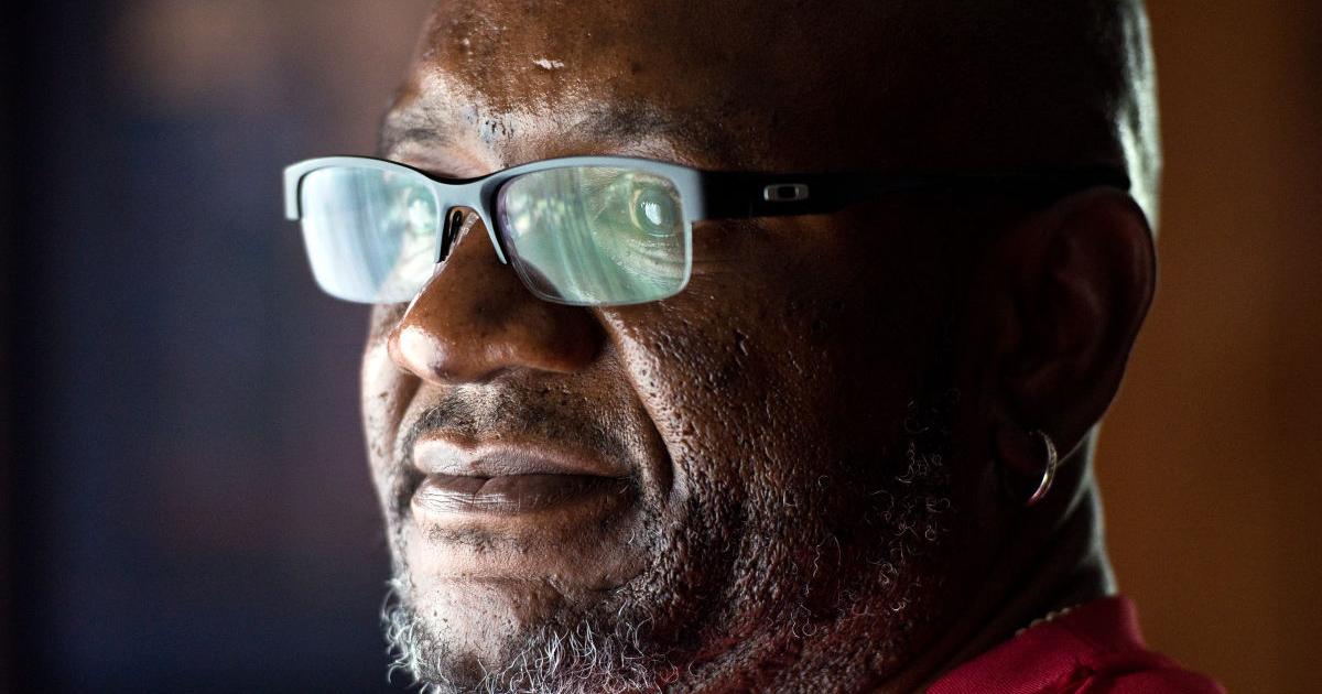 Police: Darryl Hunt appears to have died of self-inflicted gunshot