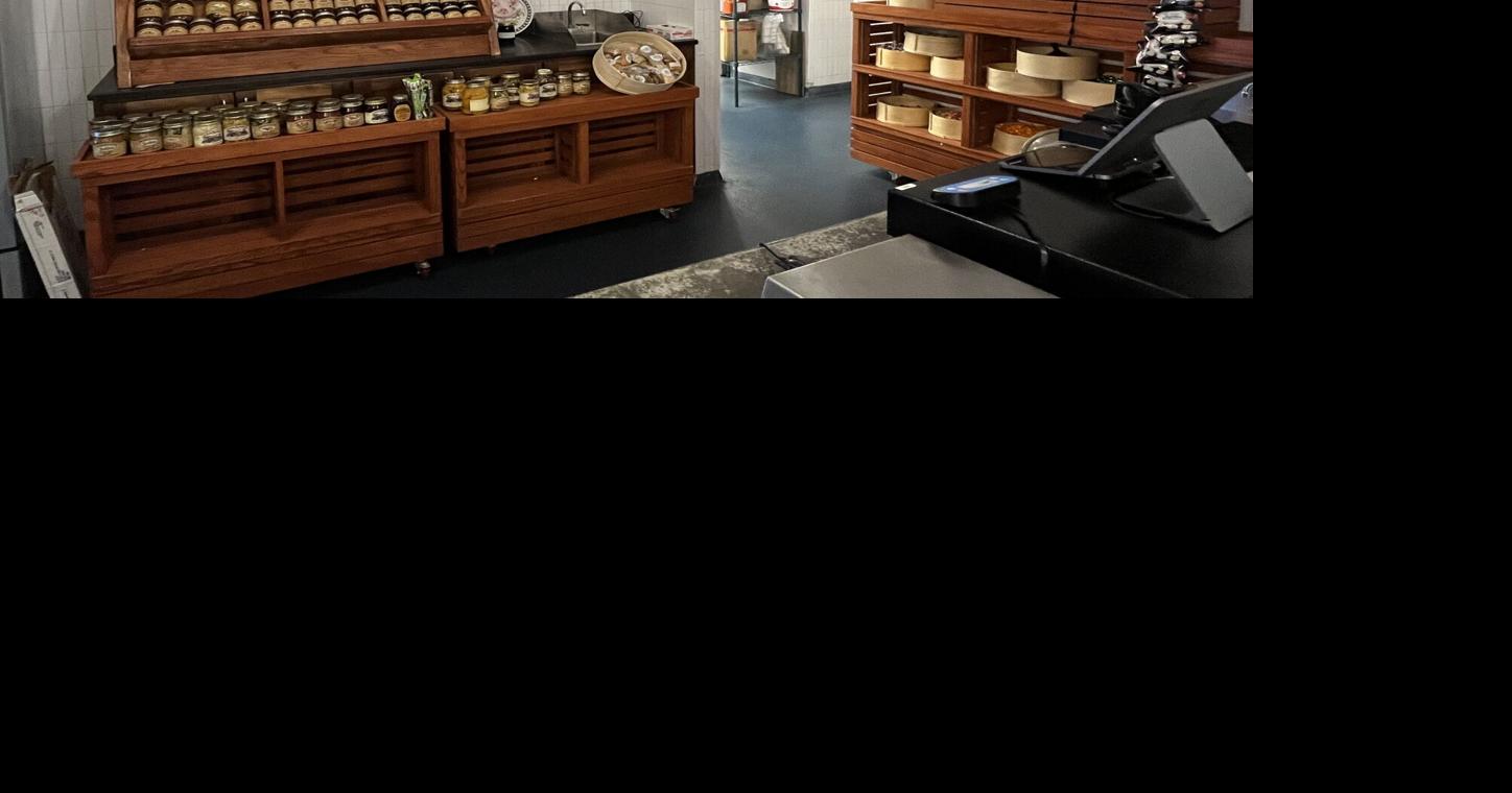 Ronnie's moved to new location inside ROAR