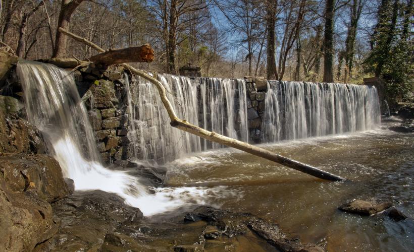 Cedarock Park provides a fine dam hiking experience
