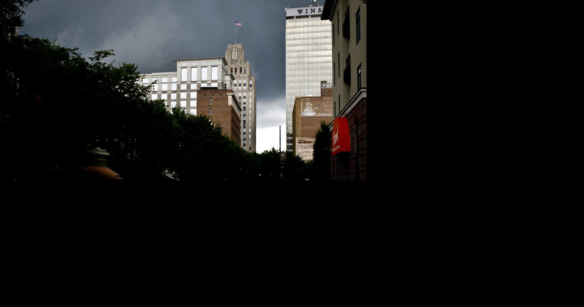 Storm, wind knock out power to thousands in Forsyth County