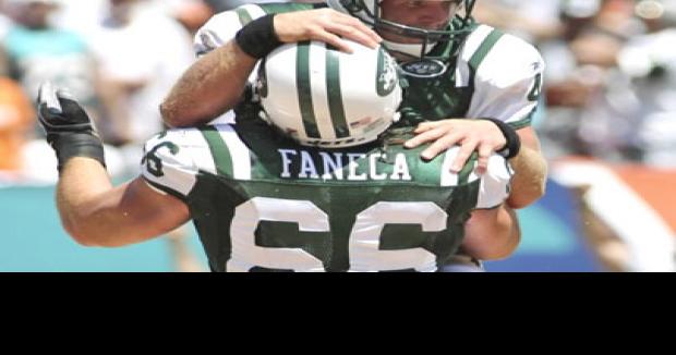 Favre sharp in Jets' win