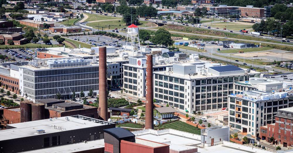 Wake Forest medical school adds 2nd eye-focused center to IQ
