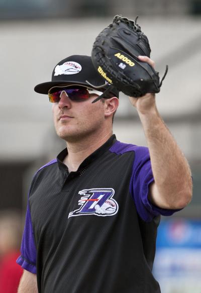 Dowdy’s late single helps Dash clip Pelicans 3-1